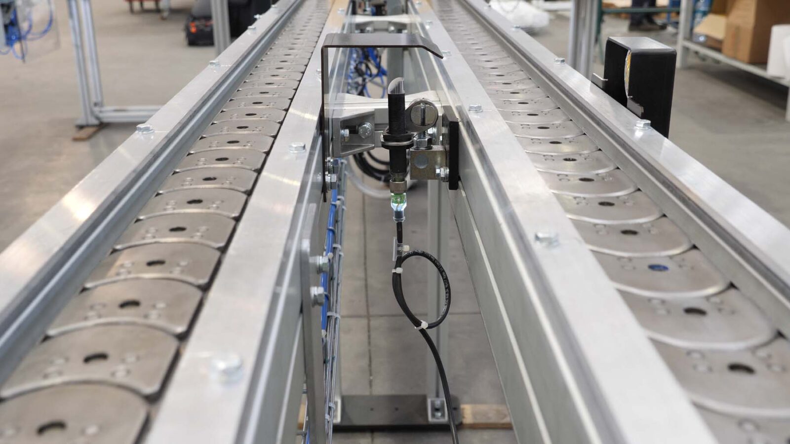 Transport lines for companies' internal goods handling - Olivero